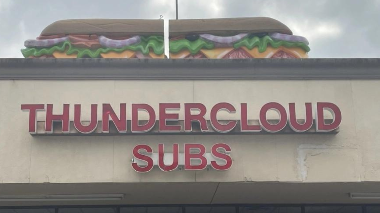 ThunderCloud Subs cierra en Lakeway - Austin Latino