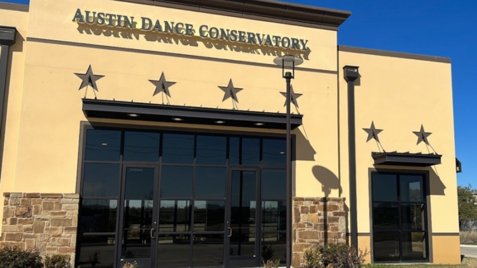 Austin Dance Conservatory abre nuevo estudio en Georgetown - Austin Latino